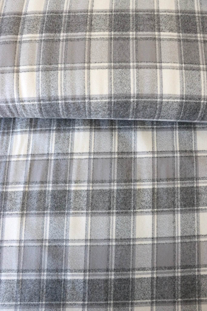 Iron/Ivory Plaid | Mammoth Flannel | Robert Kaufman | Surge Fabric Shop